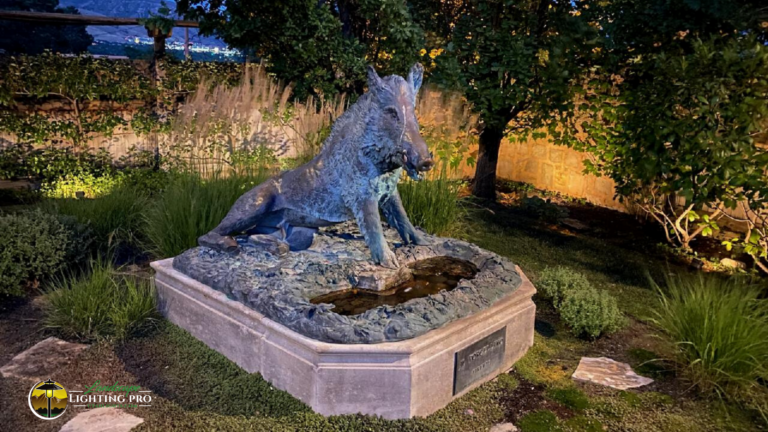 Lighting Statues & Structures Accentuating the Elegance and Beauty ...