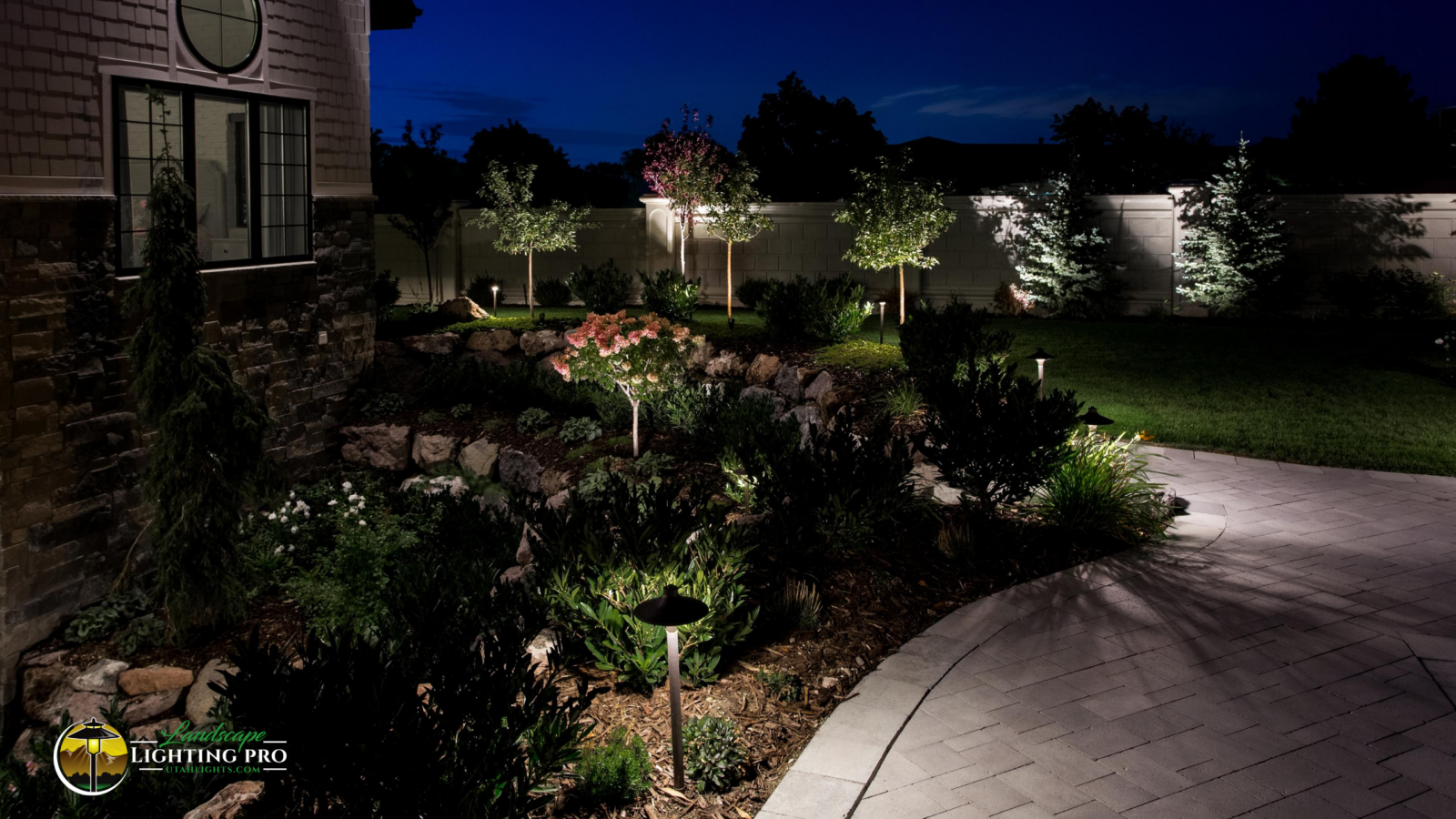 4 Benefits of Having Landscape Lighting in the Winter | Landscape ...