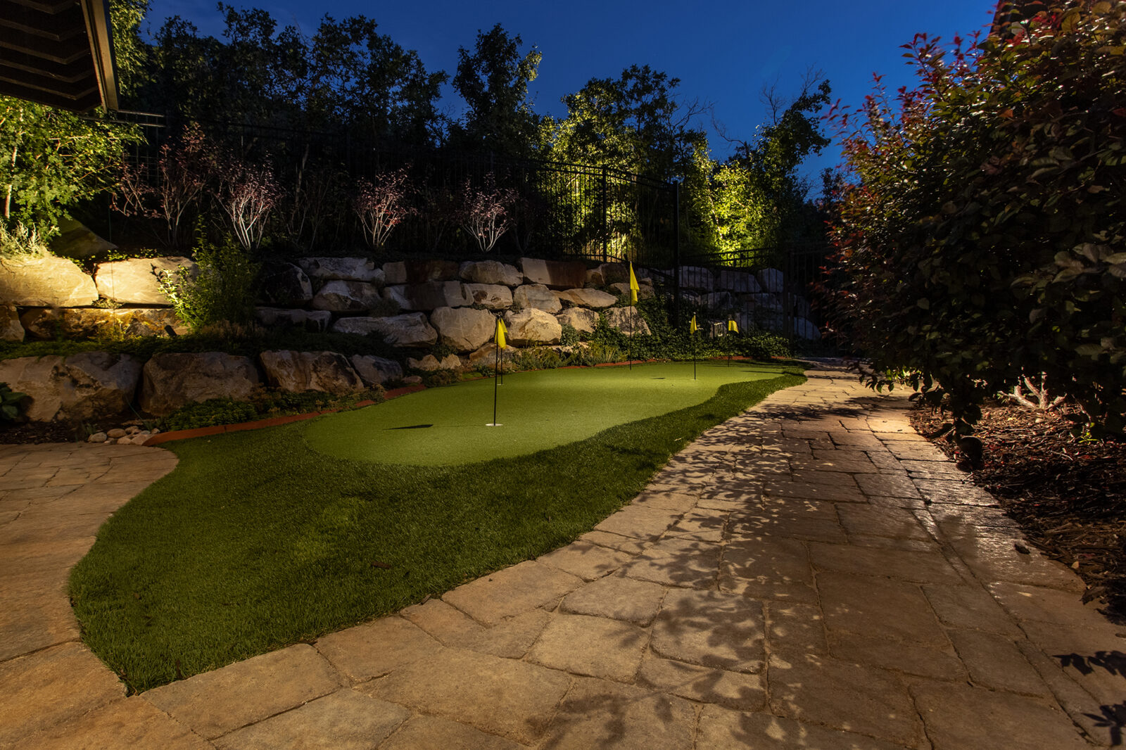 3 Ways to Light Your Putting Green This Summer! | Showit Blog
